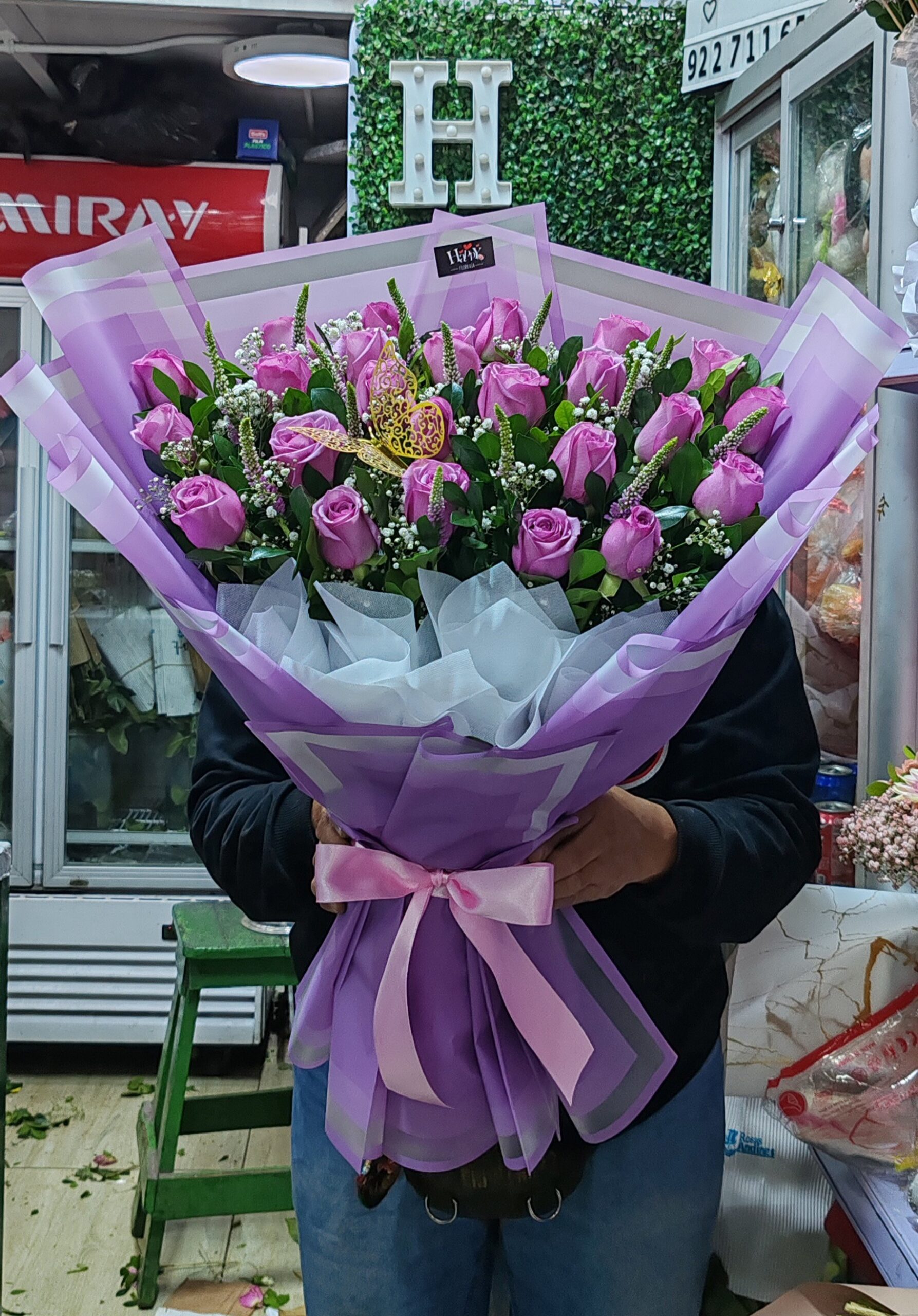 Ramo de 24 rosas lilas 💜 - Happyflor